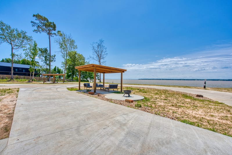 Lagoon Ranch Luxury RV & Cabin Resort | Lake Livingston, TX